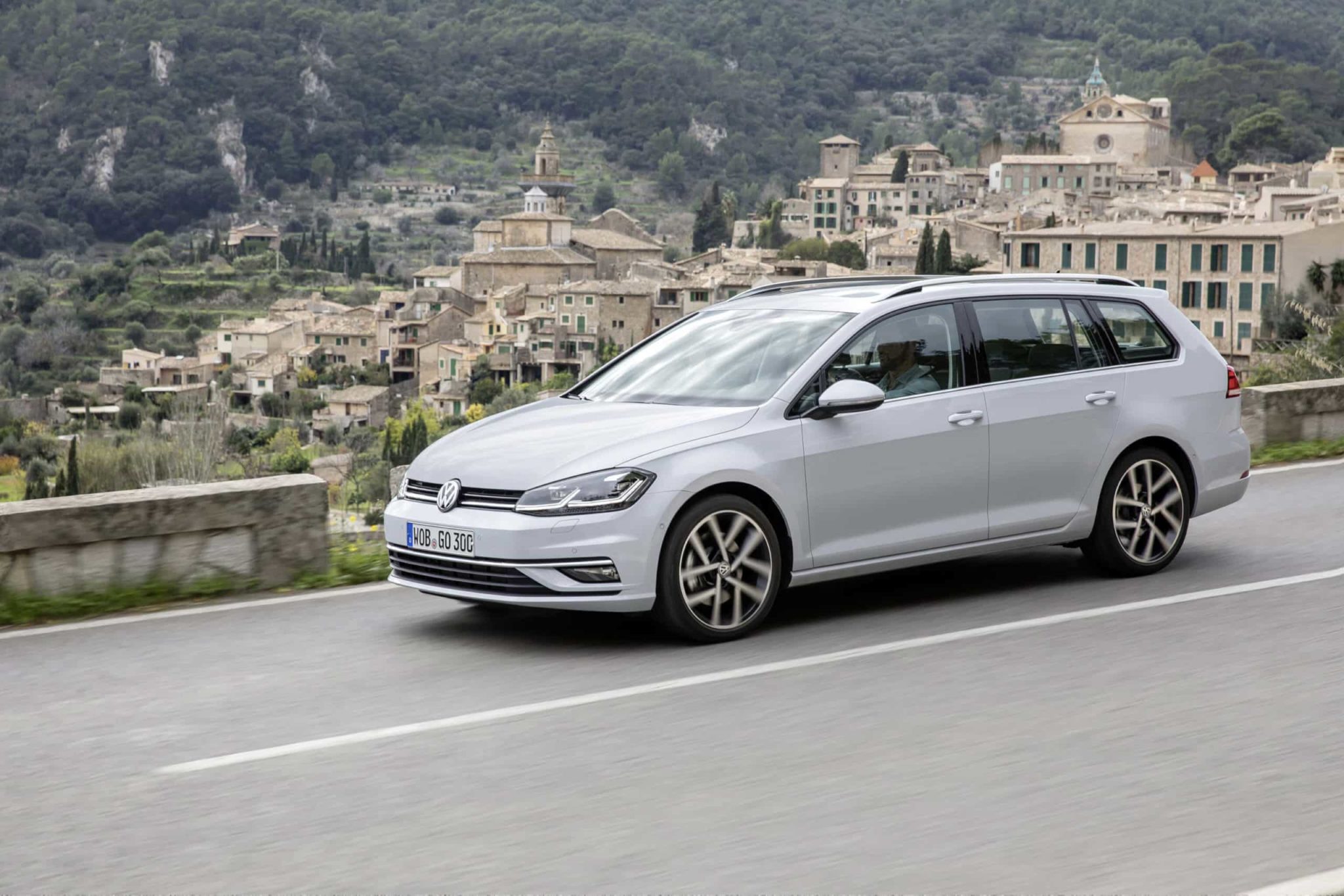 VW Golf Variant Highline 1.5 TSI ACT OPF BlueMotion Leasing für 209 ...