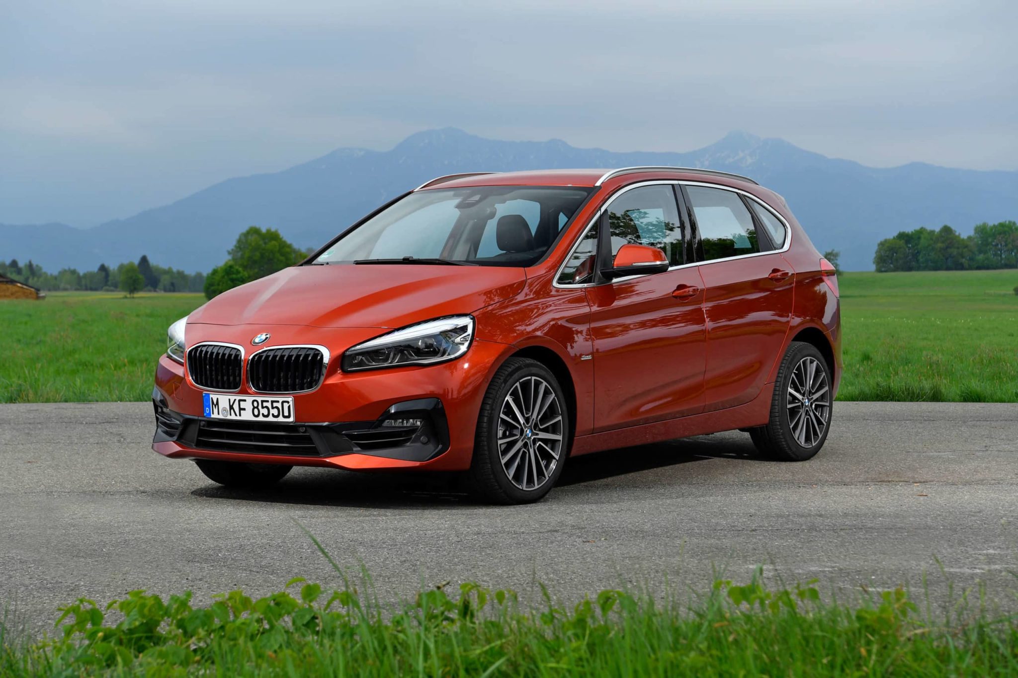 Sonn Der Bmw 218i Active Tourer Das Perfekte Fahrzeug Fur Abenteuer Und Komfort