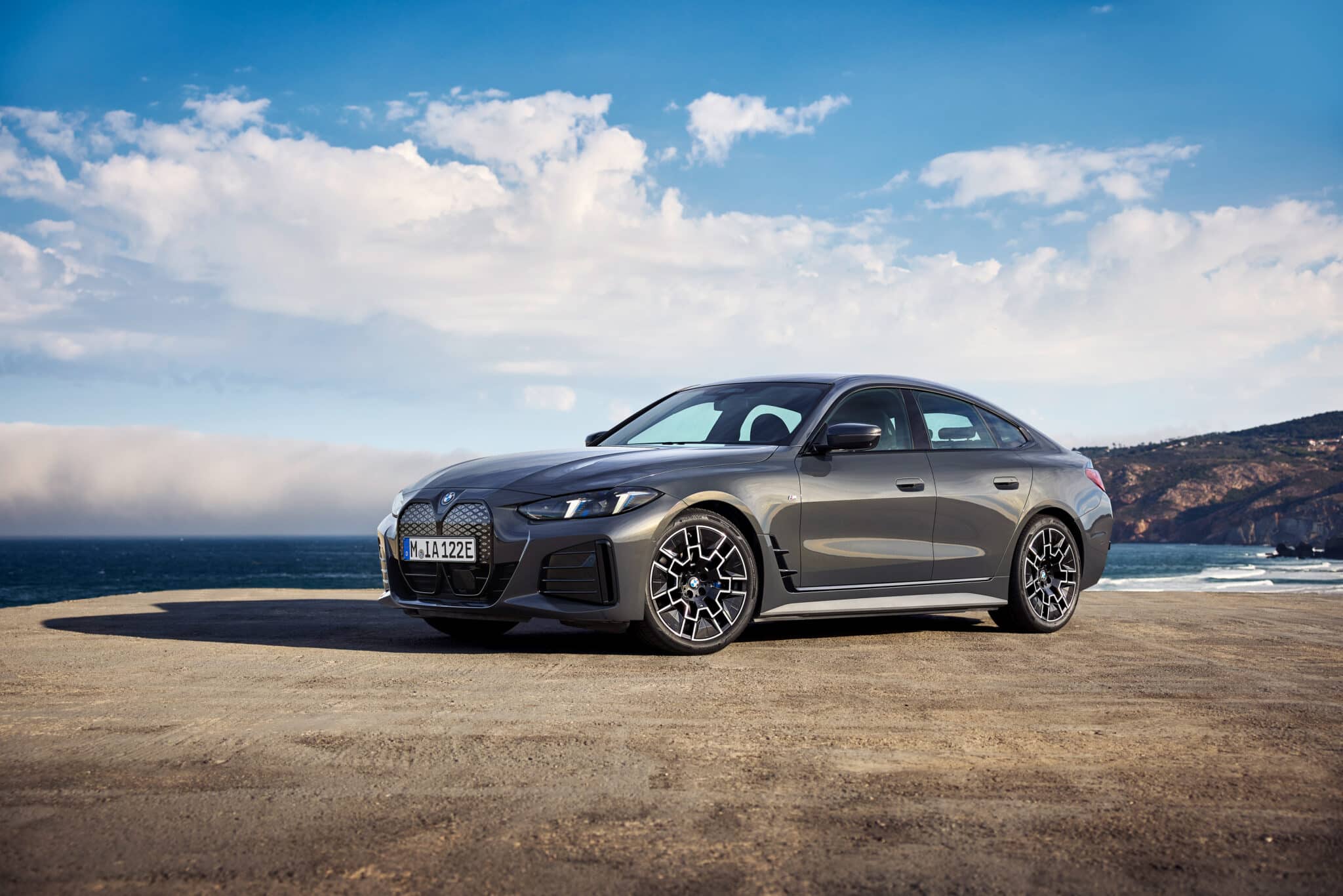 Zu langsam: BMW lässt milliardenschweren Batterieliefervertrag mit ...